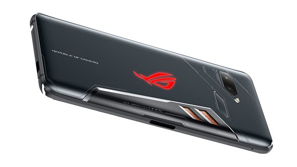 ASUS ROG hands-on: The new gaming phone with AMAZING 8GB RAM!