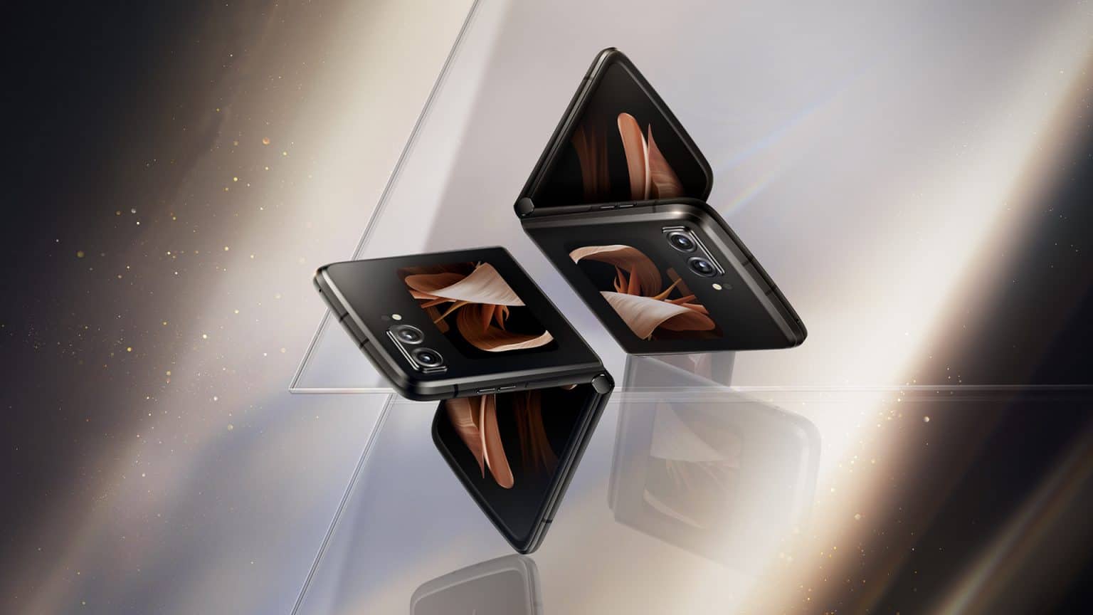 Nokia Dragon vs. Motorola Razr 2023: 12GB RAM, 200MP Cameras!