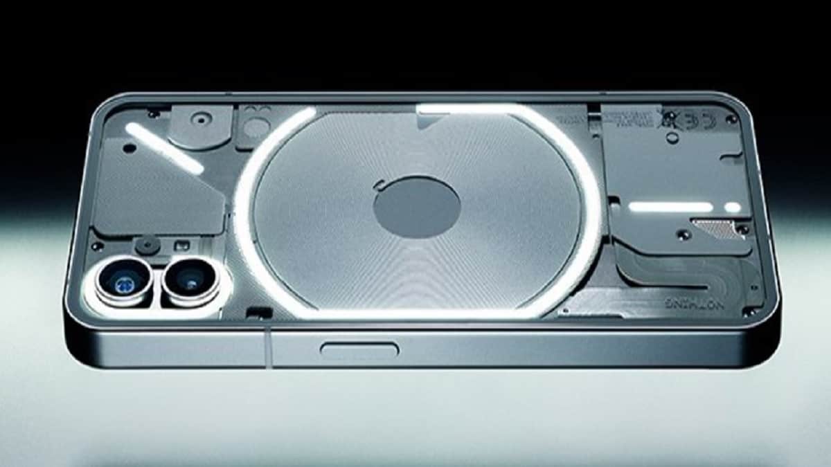 Nothing Phone (3) vs. OnePlus 13R: 16GB RAM, 5500mAh Battery!