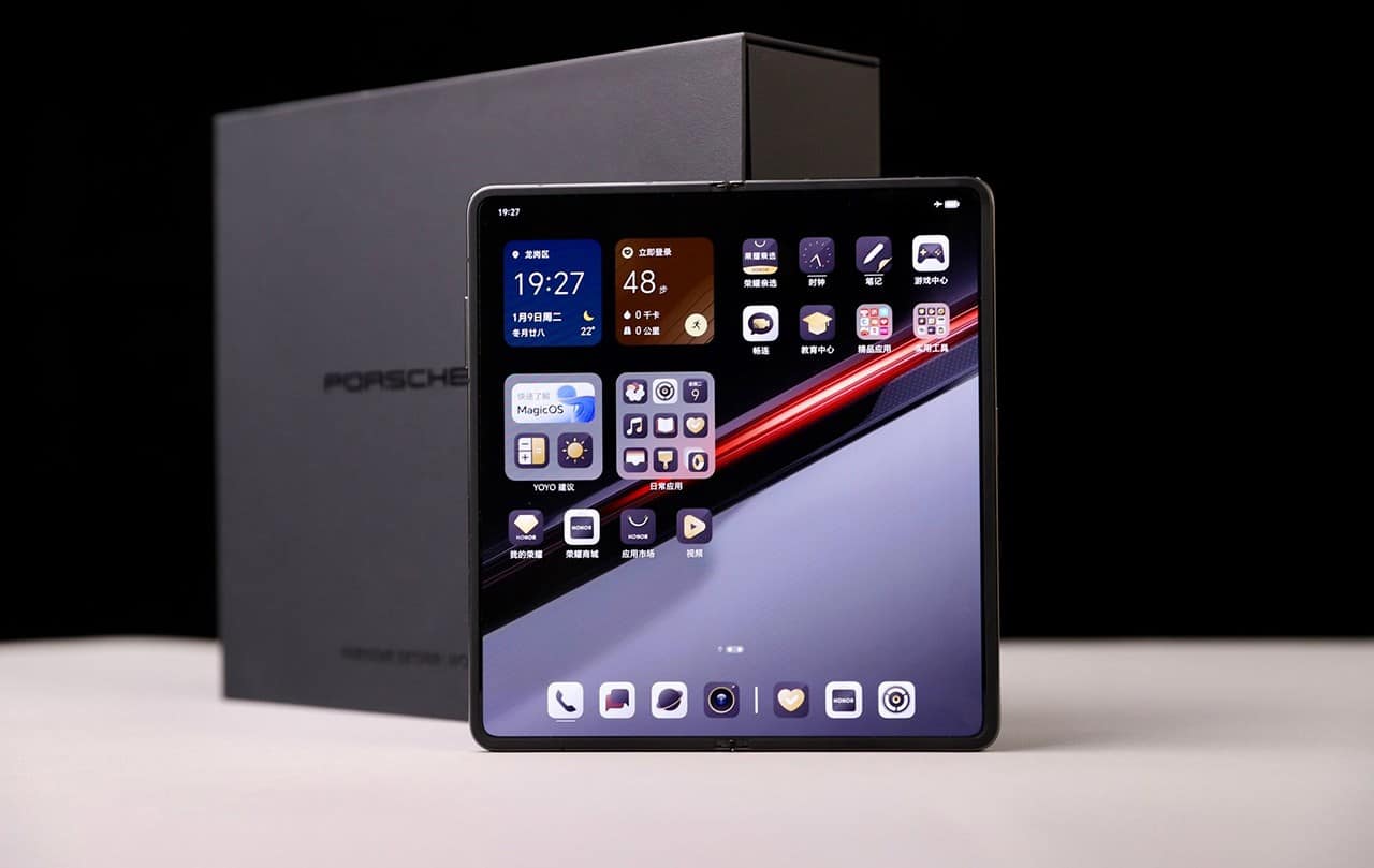 Honor Magic V2 RSR Porsche UNVEILED: The Ultimate Luxury Smartphone!